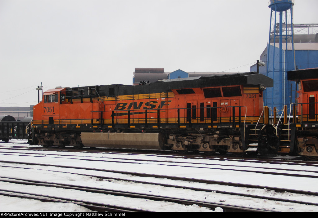 BNSF 7051